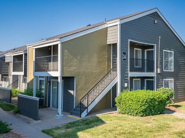 Claremont 2 Bedroom Apartment for Rent at 9100 E Harry St, Wichita, KS 67207