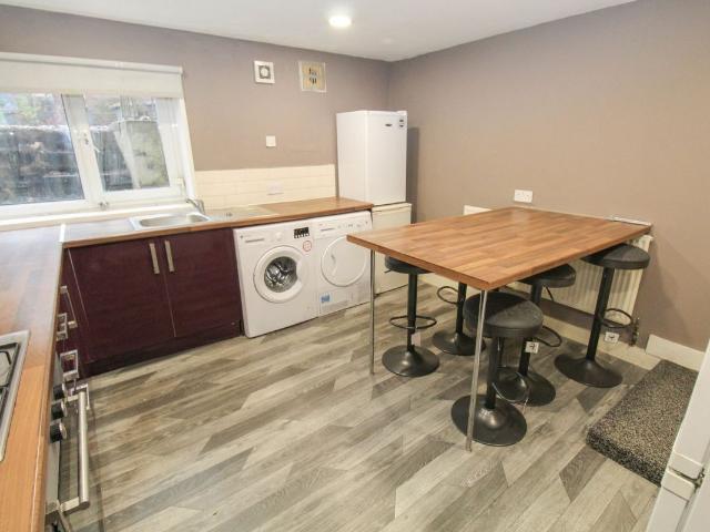 Claremont Avenue, Leeds, West Yorkshire LS3, Room to rent, £600 pcm | PrimeLocation