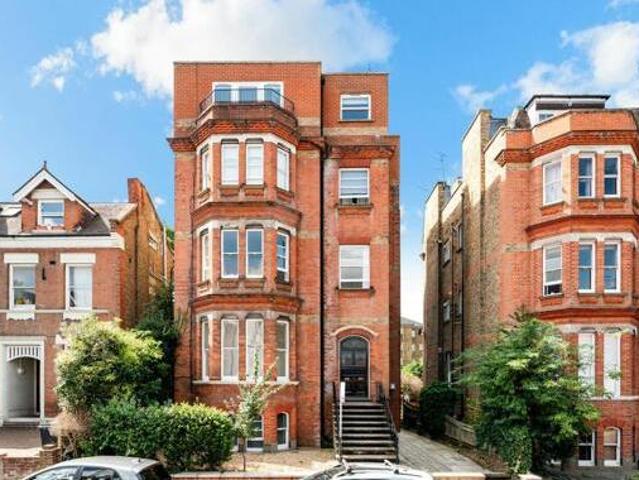 Claremont Gardens, Surbiton, 2 Bedroom Flat
