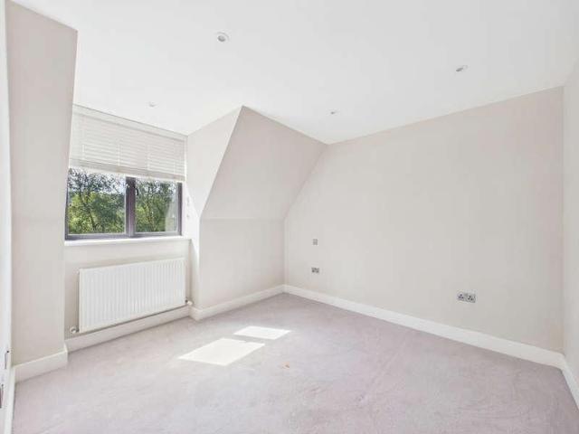 Claremont Place, Chinnor, Oxfordshire, OX39
