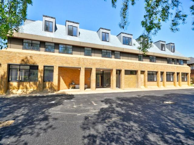 Claremont Place, Chinnor, Oxfordshire OX39, 1 bed flat to rent, £1,200 pcm | PrimeLocation