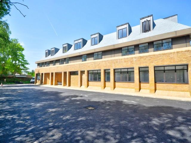 Claremont Place, Chinnor, Oxfordshire OX39, 2 bed flat to rent, £1,350 pcm | PrimeLocation