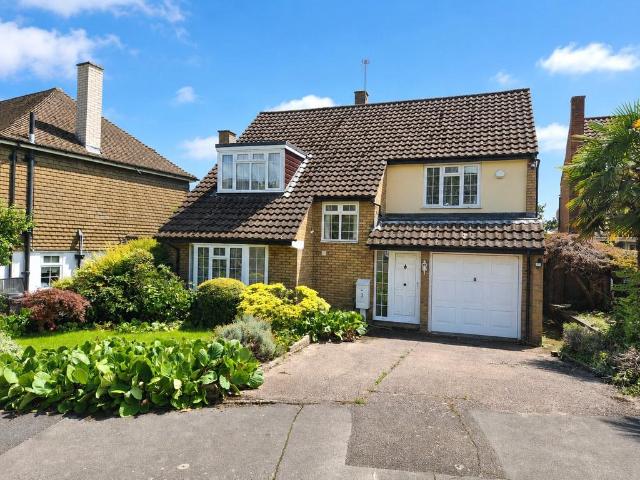 Claremont Road, Hadley Wood, EN4 4 bed detached house to rent £3,500 pcm £808 pw
