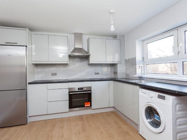 Claremont Road, London E7, 3 bed flat to rent, £2,400 pcm | PrimeLocation