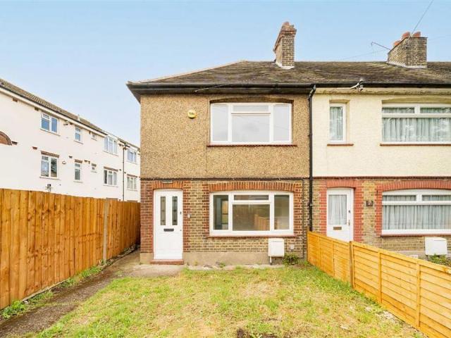 Claremont Road, London NW2 2 bed house to rent £2,201 pcm £508 pw