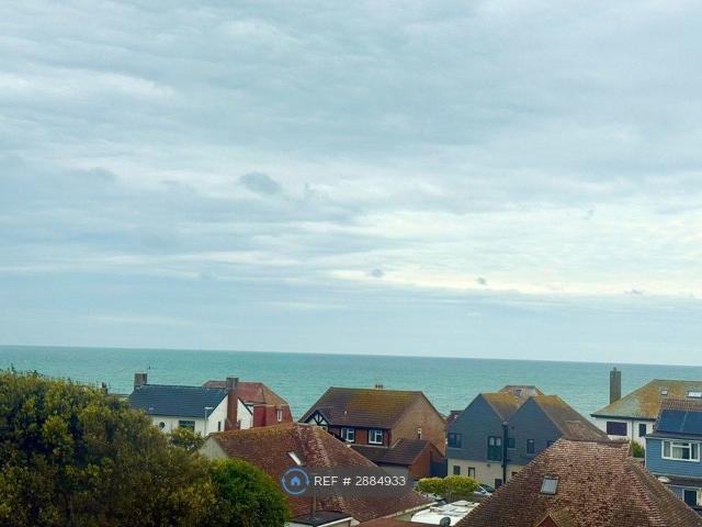 Claremont Road, Seaford BN25, 2 bed flat to rent, £1,295 pcm | PrimeLocation