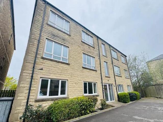 Claremount Road, West Yorkshire, 2 Bedroom Flat