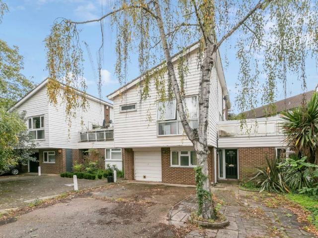 Clarence Avenue, Clapham South SW4, 3 bed flat to rent, £3,200 pcm | PrimeLocation