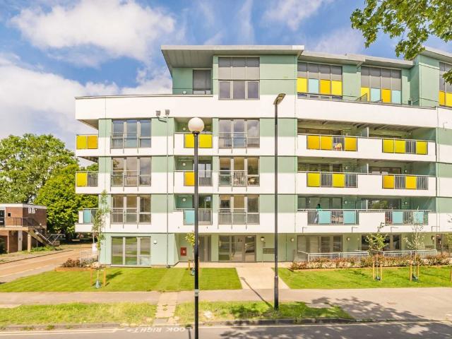 Clarence Avenue, Clapham South SW4, 2 bed flat to rent, £2,600 pcm | PrimeLocation