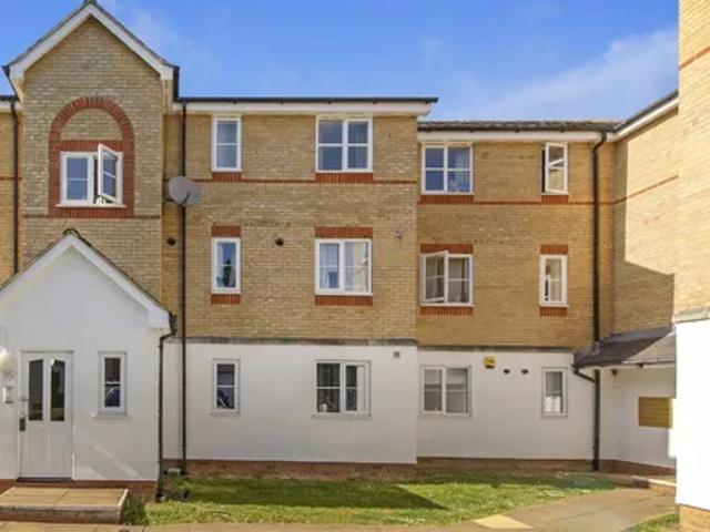 Clarence Close, London, EN4 8DW, United Kingdom | 2 bed apartment for rent #167865273 | Rentberry