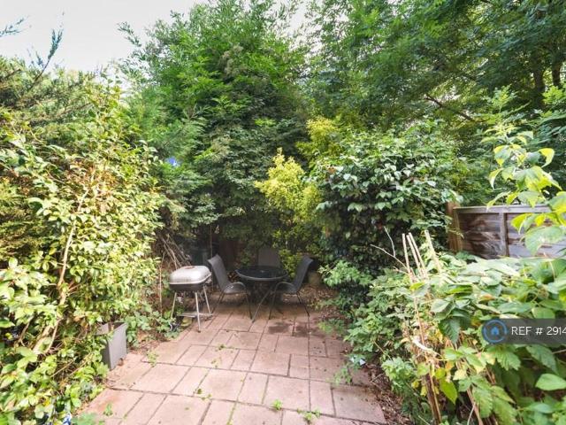 Clarence Gardens, London, NW1 4 bed maisonette to rent £4,400 pcm £1,015 pw