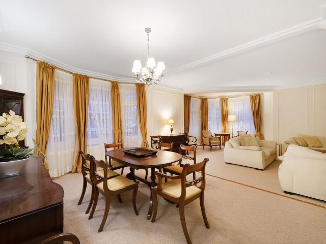 Clarence Gate Gardens, Glentworth Street, Marylebone, London NW1, 4 bed flat to rent, £6,950 pcm | PrimeLocation