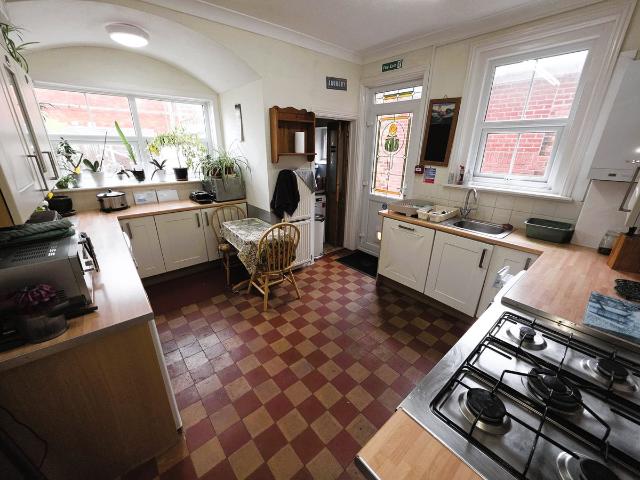 Clarence Park Road, Bournemouth BH7, Room to rent, £700 pcm | PrimeLocation