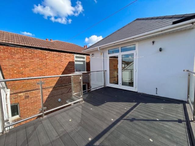 Clarence Park Road, Bournemouth BH7, 1 bed flat to rent, £1,100 pcm | PrimeLocation