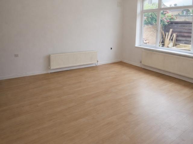 Clarence Road, Croydon CR0, 2 bed semi detached bungalow to rent, £2,400 pcm | PrimeLocation
