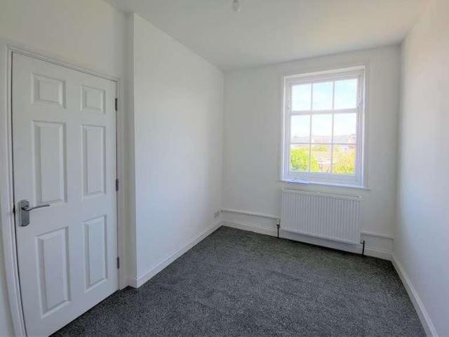 Clarence Road, East Cowes, PO32