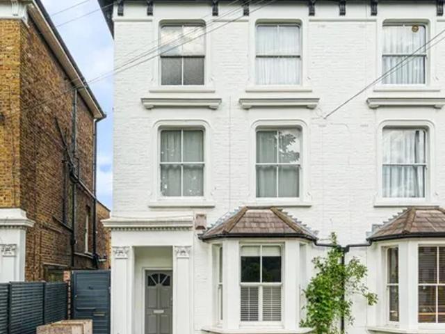 Clarence Road, London, W4 5QJ, United Kingdom | 1 bed apartment for rent #167642689 | Rentberry