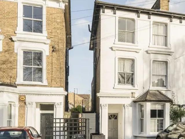 Clarence Road, Strand on the Green, London, W4 3AS, United Kingdom | 1 bed apartment for rent #165467232 | Rentberry