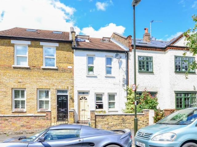 Clarence Road, Wimbledon, London, SW19 4 bed terraced house to rent £3,750 pcm £865 pw