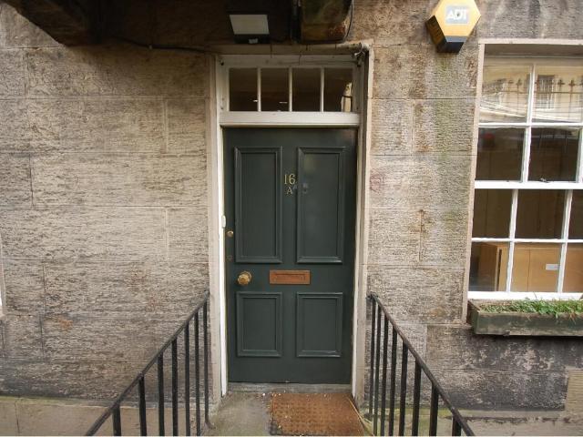 Clarence Street, Edinburgh EH3, 3 bed flat to rent, £1,700 pcm | PrimeLocation