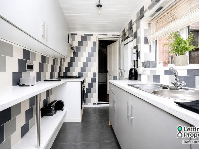 Clarence Street, Nuneaton, Warwickshire CV11, 2 bed terraced house to rent, £900 pcm | PrimeLocation