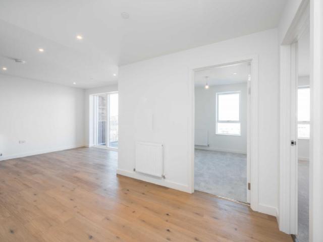 Clarendon 2 Room 2
