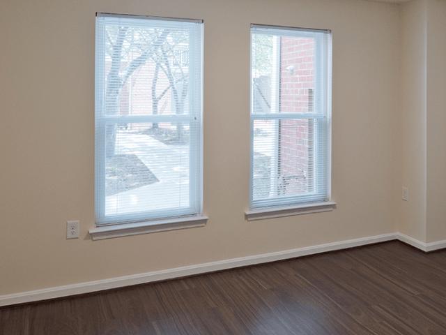 Clarendon Court 2 Bedroom Apartment for Rent at 3825 7th St N, Arlington, VA 22203 Ashton Heights