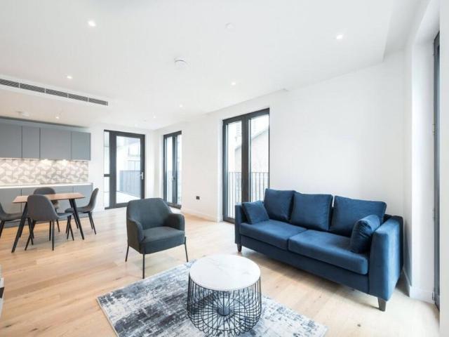 Clarendon Court