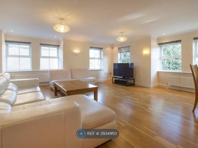 Clarendon Court, Oxford OX2, 2 bed flat to rent, £2,200 pcm | PrimeLocation