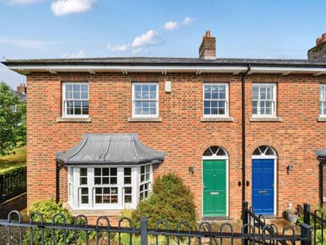 Clarendon Court, Marlborough, 3 Bedroom End