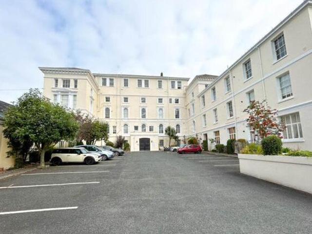 Clarendon House, Stoke, 2 Bedroom Flat