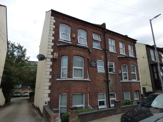 Clarendon, Luton LU2, 1 bed flat to rent, £900 pcm | PrimeLocation