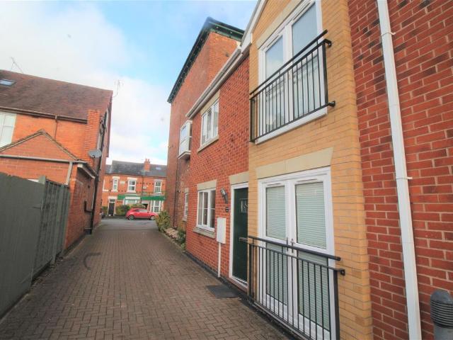 Clarendon Mews, Earlsdon, Coventry CV5, 1 bed flat to rent, £875 pcm | PrimeLocation