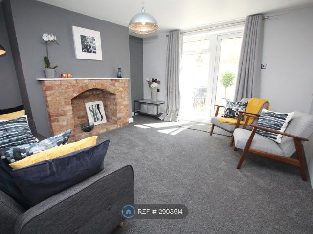 Clarendon Square, Leamington Spa CV32, 1 bed flat to rent, £3,250 pcm | PrimeLocation