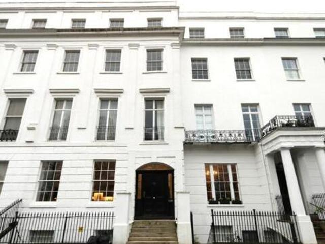 Clarendon Square, Leamington Spa, 2 Bedroom Apartment