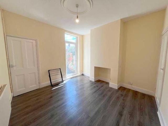 Clarendon Park Road, Clarendon Park, Leicester, LE2
