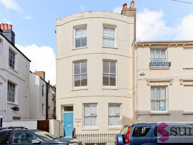 Clarendon Place, Brighton, East Sussex BN2, 1 bed flat to rent, £1,250 pcm | PrimeLocation