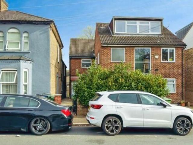 Clarendon Road, Waltham Forest, London E17, 1 bed flat to rent, £1,650 pcm | PrimeLocation