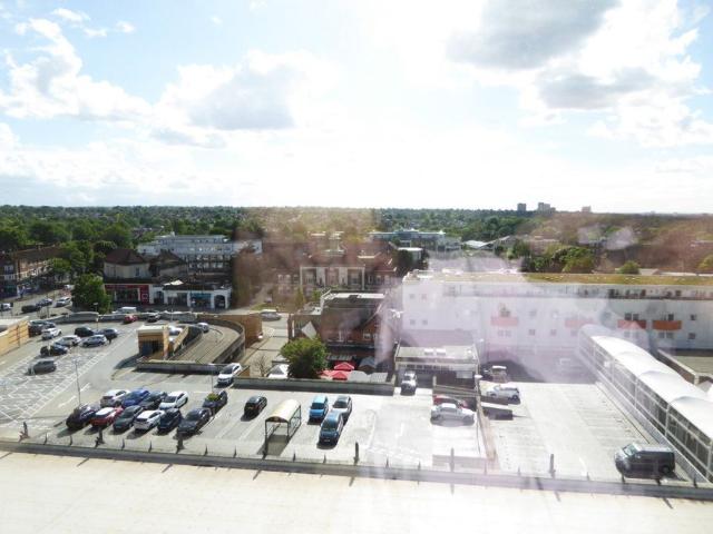 Clarendon Road, Wallington SM6, 2 bed flat to rent, £1,550 pcm | PrimeLocation