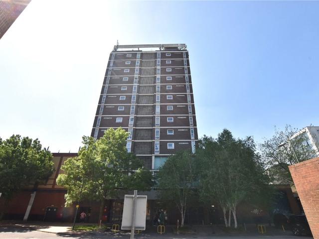 Clarendon Road, Wallington SM6, 2 bed flat to rent, £1,550 pcm | PrimeLocation