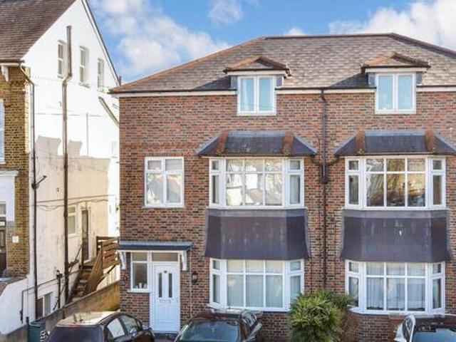Clarendon Road, Wallington, 2 Bedroom Flat