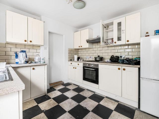 Clarendon Road, Croydon CR0, 3 bed end terrace house to rent, £2,200 pcm | PrimeLocation