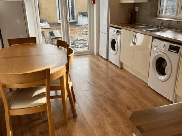 Clarendon Road, Croydon CR0, Room to rent, £850 pcm | PrimeLocation