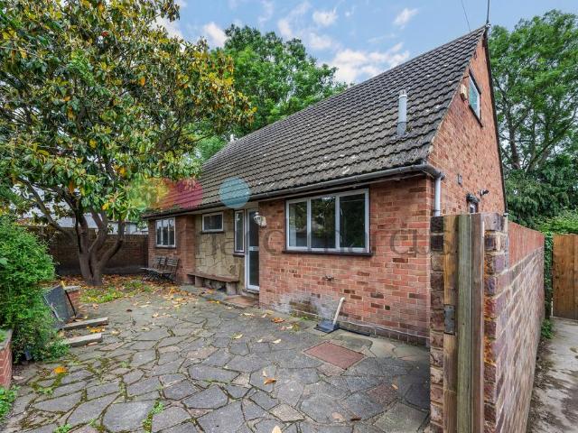 Clarendon Road, CROYDON 3 bed house to rent £2,100 pcm £485 pw