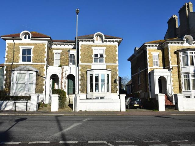 Clarendon Road, Hampshire PO5 5 bed flat to rent £2,450 pcm £565 pw
