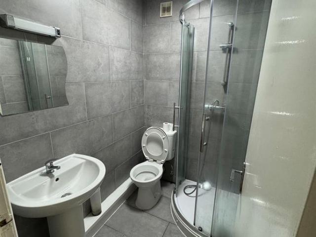 Clarendon Road, Leeds LS2, 3 bed flat to rent, £500 pcm | PrimeLocation