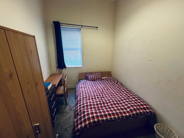Clarendon Road, Leeds LS2, 2 bed flat to rent, £429 pcm | PrimeLocation