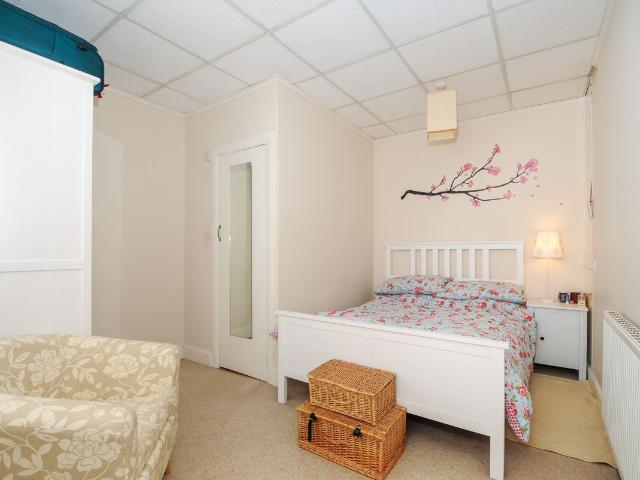 Clarendon Road, London E18, 1 bed flat to rent, £1,500 pcm | PrimeLocation