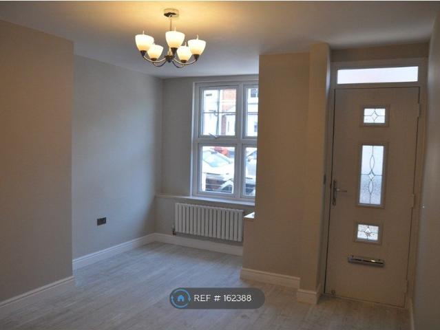 Clarendon Road, Reading RG6, 3 bed terraced house to rent, £1,950 pcm | PrimeLocation