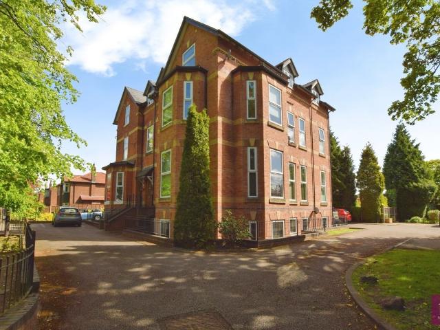 Clarendon Road, Sale M33, 2 bed flat to rent, £1,250 pcm | PrimeLocation